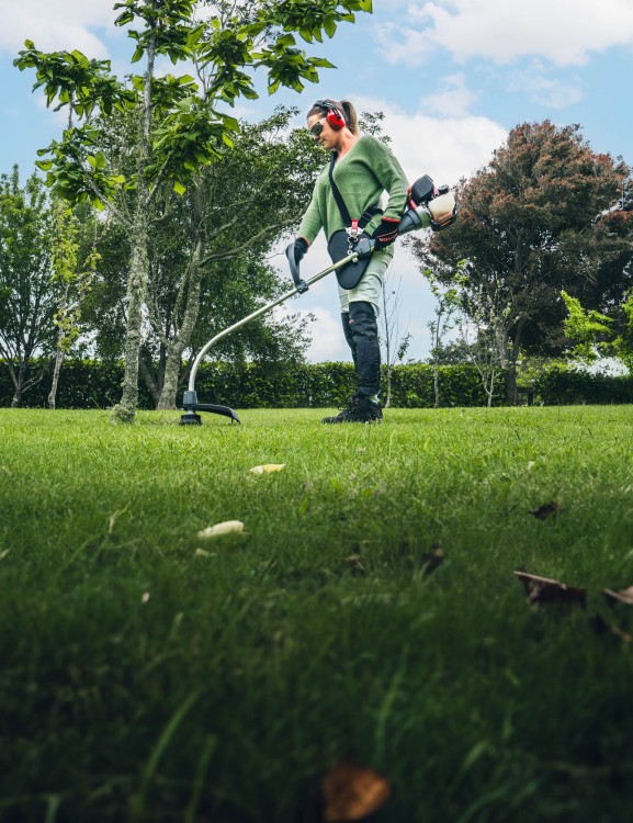 UMS425 Loop Handle 25cc Line Trimmer | Honda Outdoors